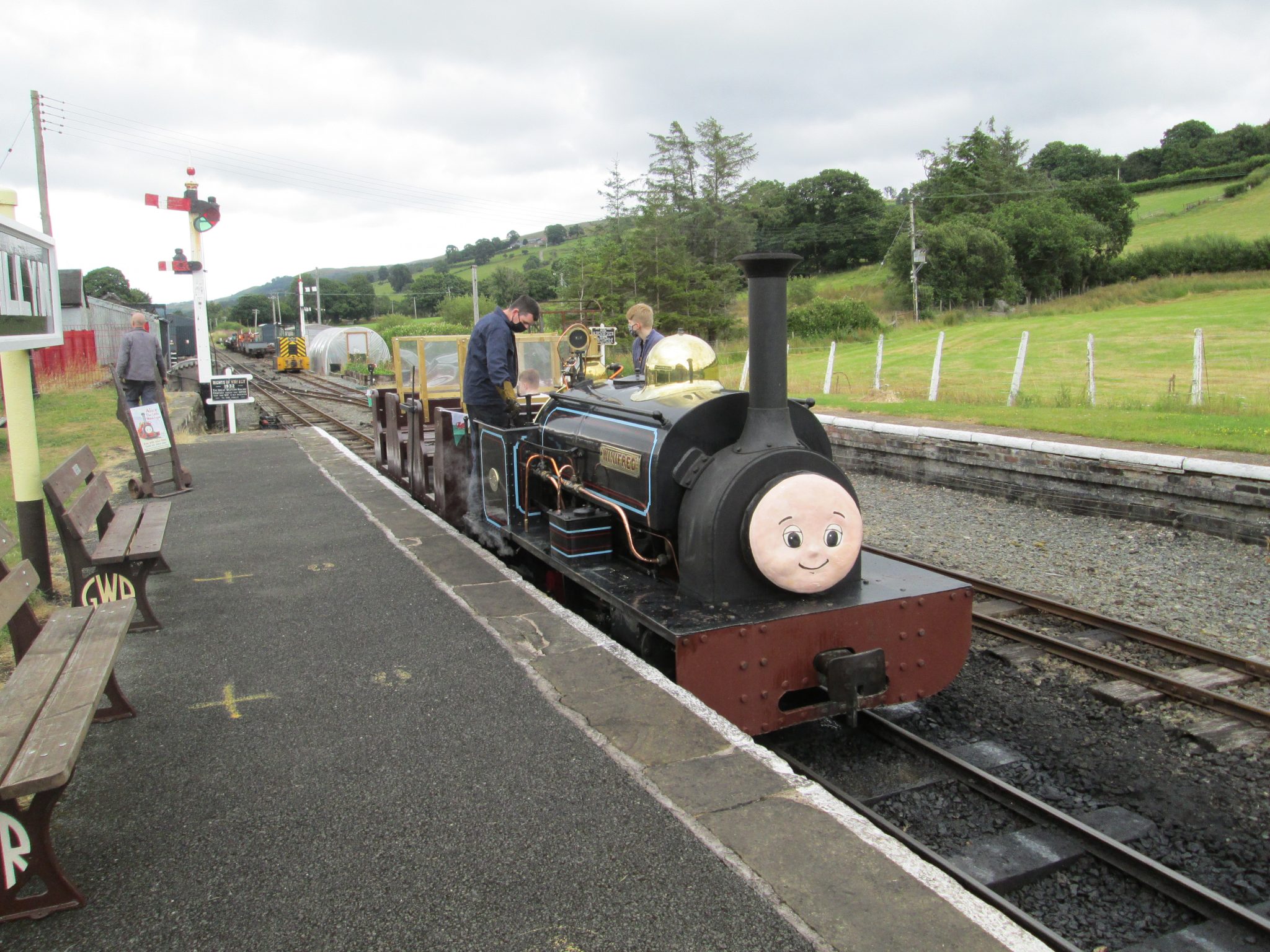 A Day with “Alice the Little Welsh Engine” – Bala Lake Railway